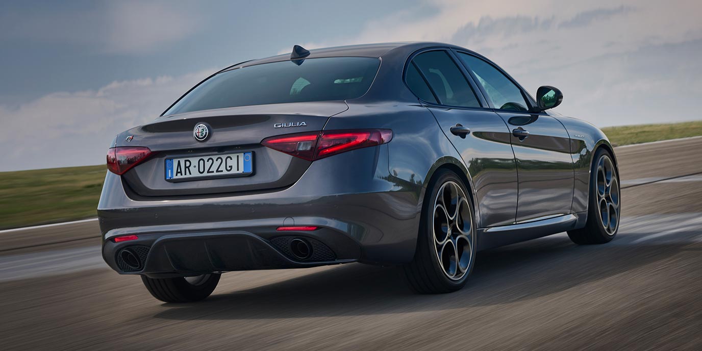 Alfa Romeo Giulia | Σπορ Οδήγηση | Alfa Romeo GR